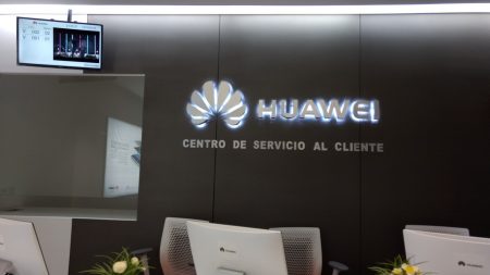 Huawei Experience Store in Mexico | RECHI
