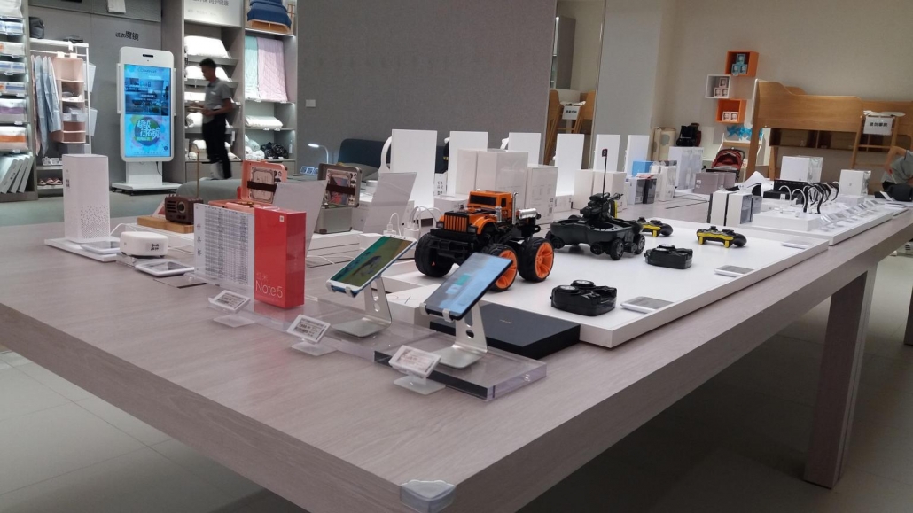 RECHI Focus On Custom Designing & Manufacturing RetaIl Mobile Phone ...