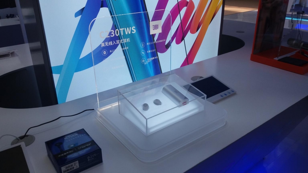 RECHI Custom Design Retail POS Display Stand For Electronics | RECHI