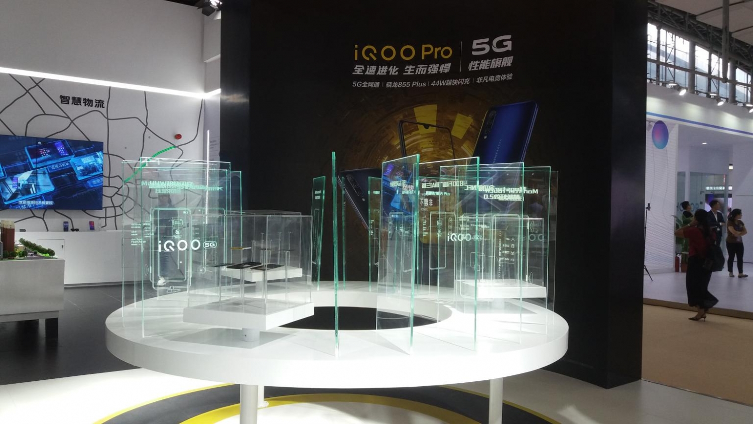 What Is A Good Retail Visual Merchandising Display Design | RECHI