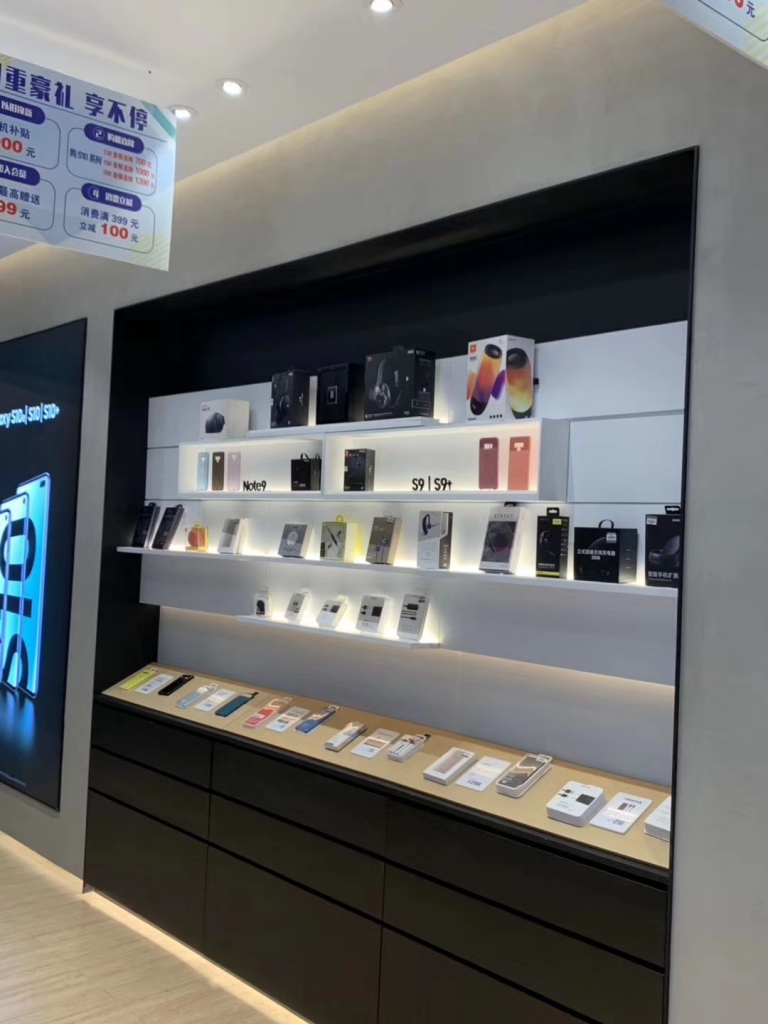 RECHI Provides Global Retailers With Retail Mobile Phone Store Design ...