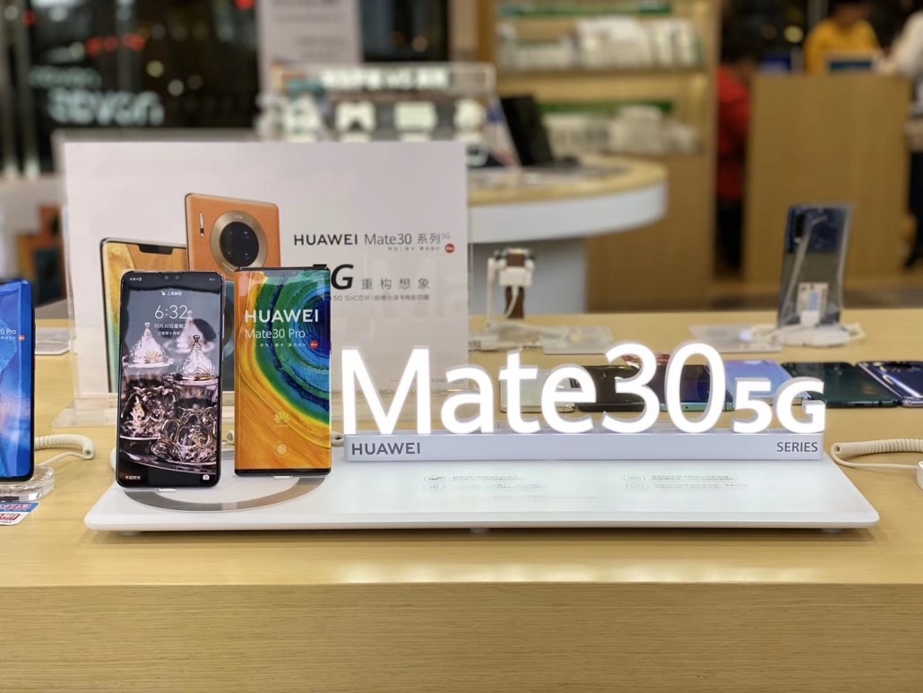 RECHI Provides Global Electronics Retailers With Retail Display & Store ...