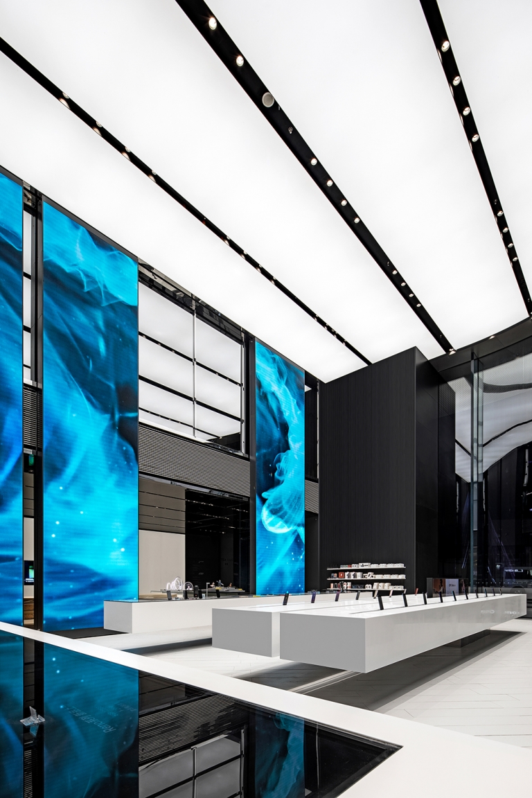 OPPO Super Flagship Store in Beijing | RECHI