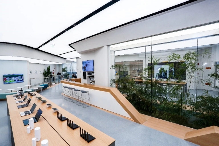 Huawei First Southwestern Flagship Store In Chengdu | RECHI